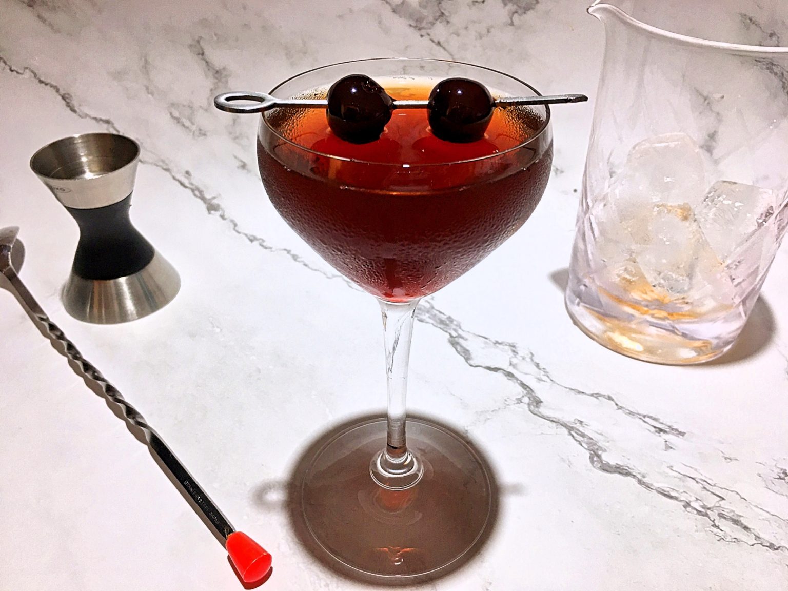 Club Foody | Manhattan Cocktail Recipe • An Ol' Classic! | Club Foody